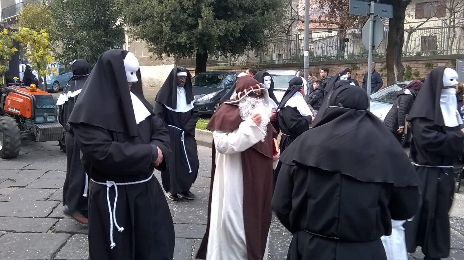FORINO: LE FOTO PIU BELLE DEL CARNEVALE FORINESE - binews.it