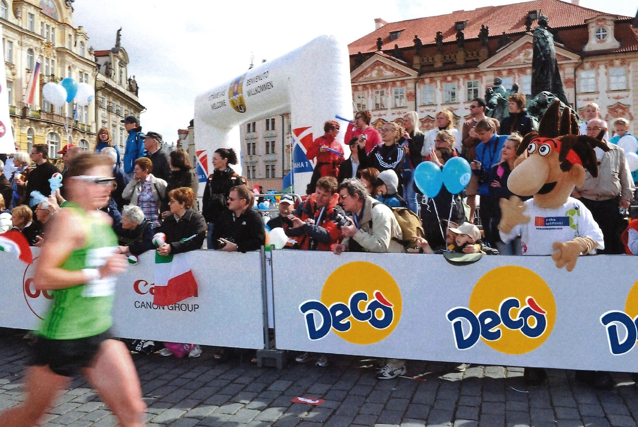 Decò official sponsor della quinta Napoli City Half Marathon - binews.it
