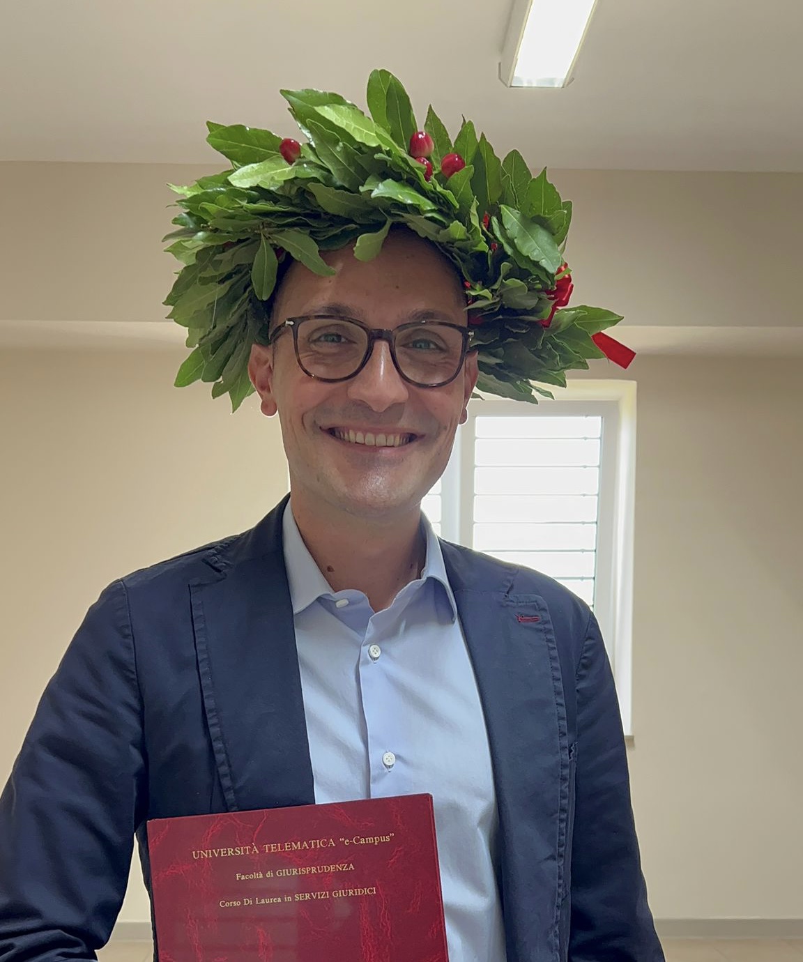 100 DI QUESTI GIORNI. Baiano, Laurea Sebastiano Napolitano. Gli auguri ...