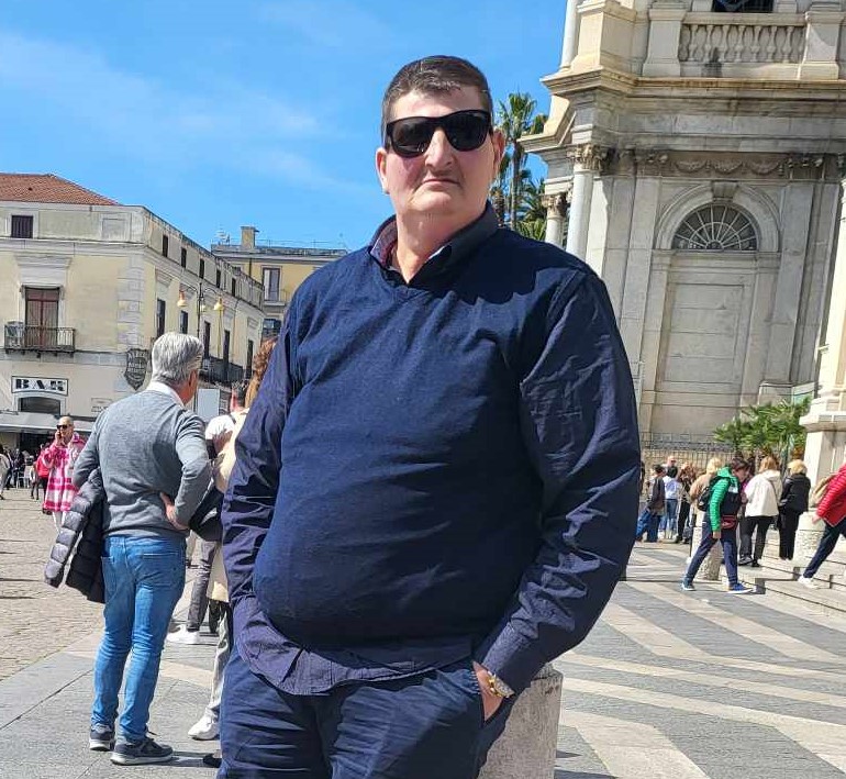 100 DI QUESTI GIORNI. Lauro (AV), compie 53 anni Mario Vona. - binews.it
